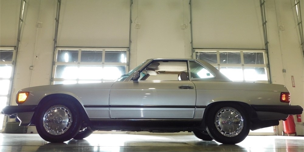 1987 MERCEDES-BENZ 560SL available for Auction | AutoHunter.com | 45266900