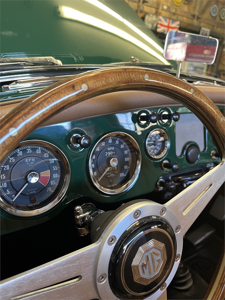 1960 MG A 1600 ROADSTER available for Auction | AutoHunter.com | 83816989