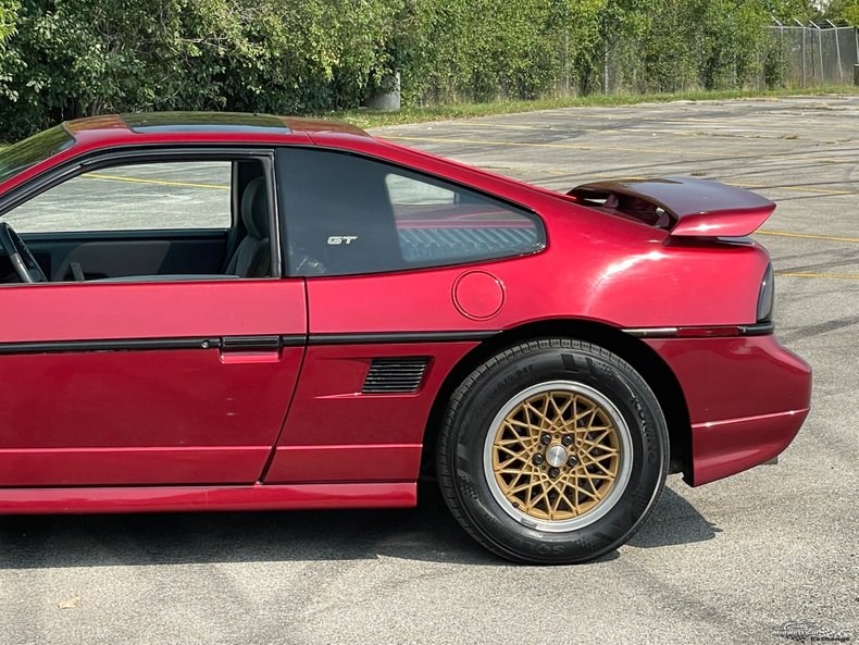 1988 PONTIAC FIERO available for Auction | AutoHunter.com | 27842182