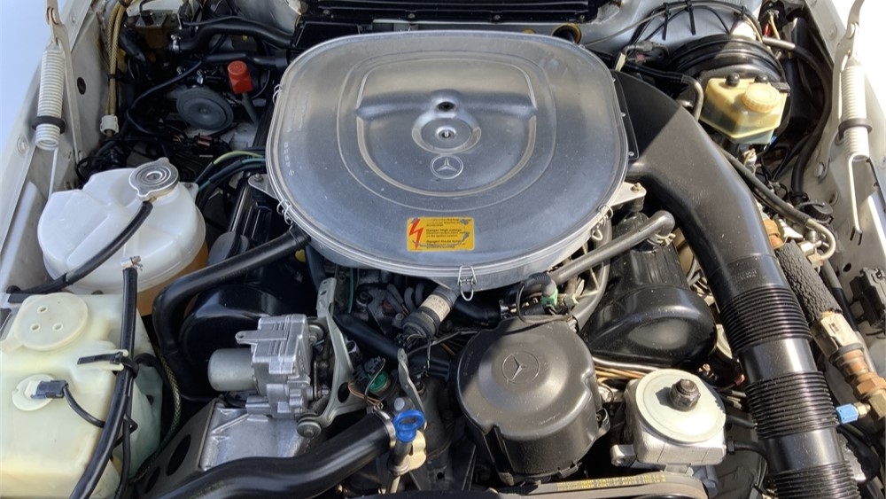 1988 Mercedes-Benz 560SL available for Auction | AutoHunter.com | 40324794