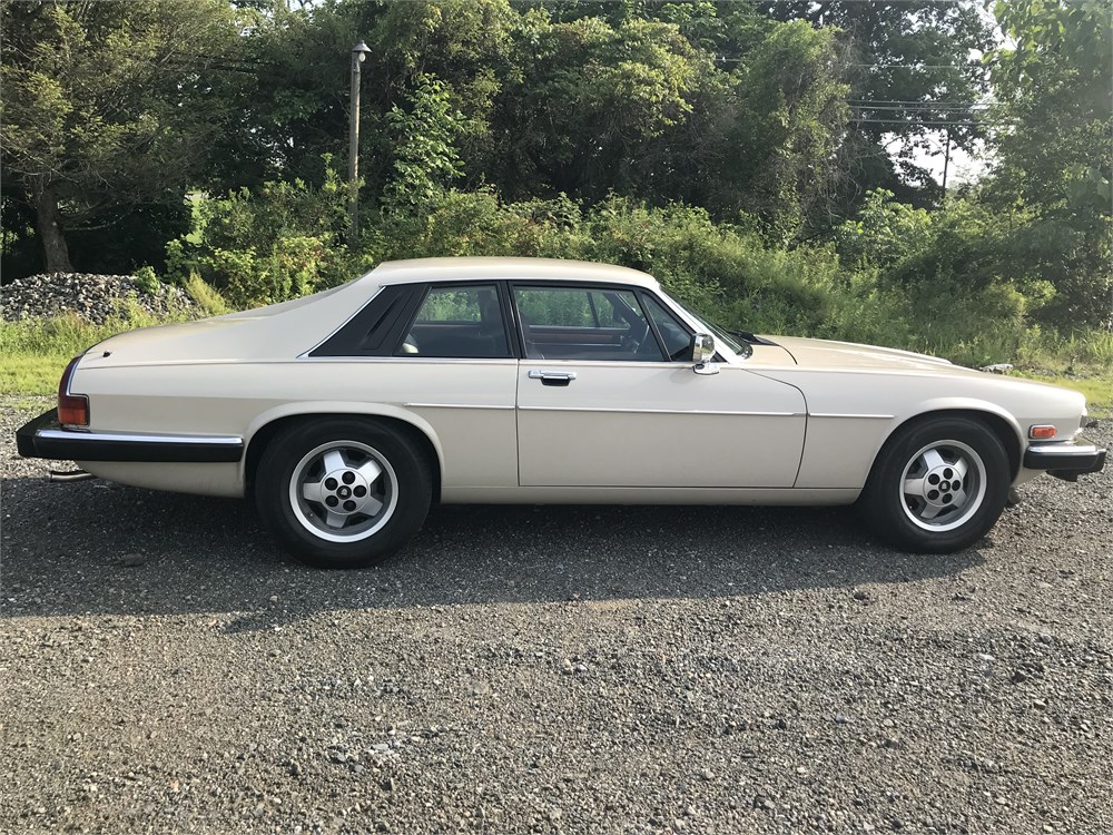 1985 Jaguar XJS available for Auction | AutoHunter.com | 8964313